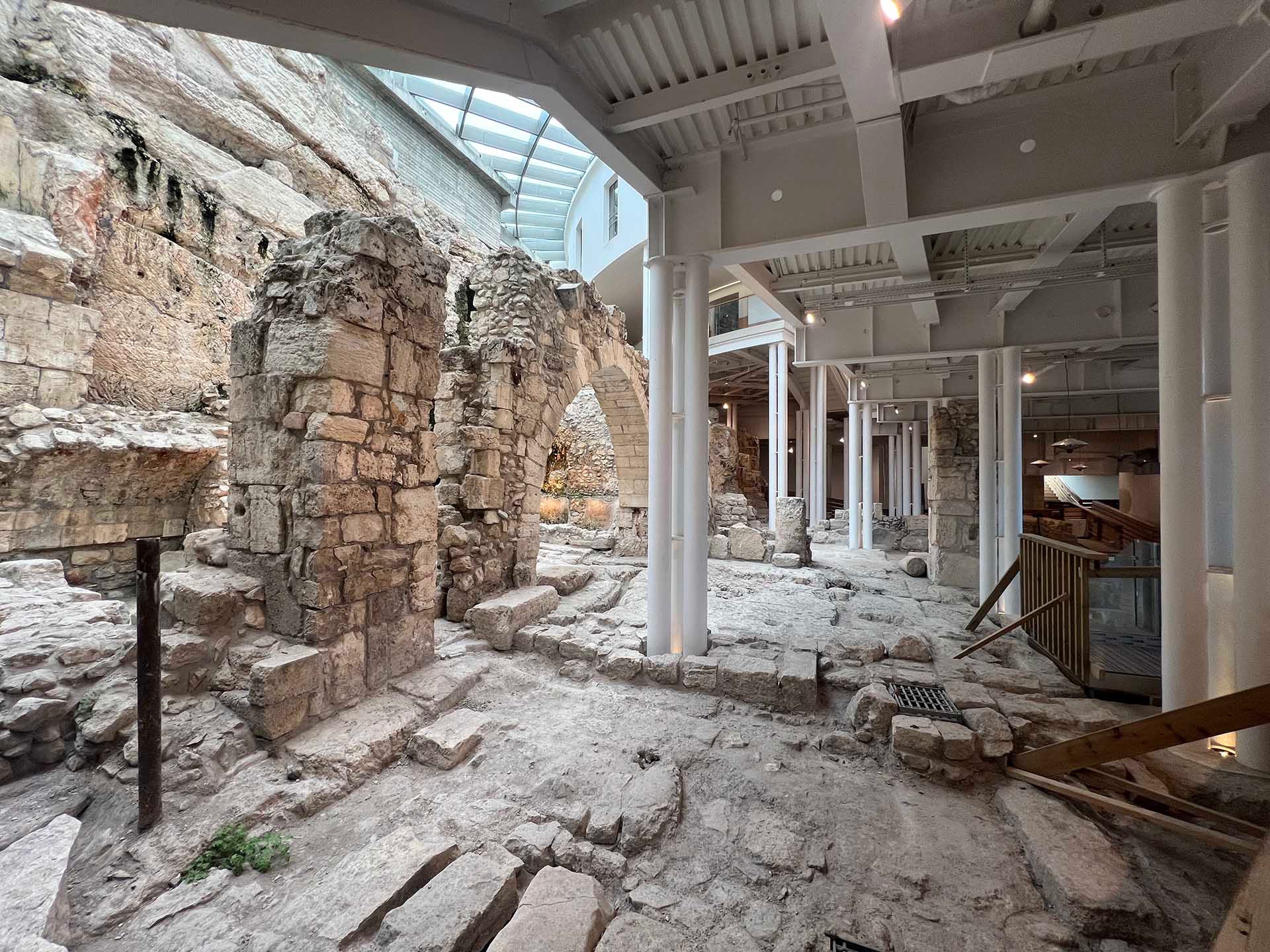 Migdal David